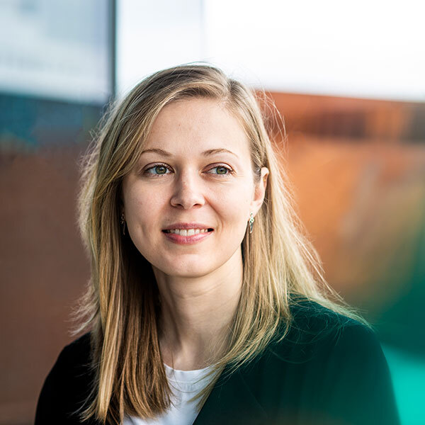 How Racial Diversity in TV Commercials Can Backfire