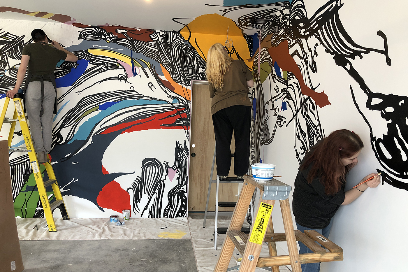 Art Professor and Students Transform Home into Abstract Art
