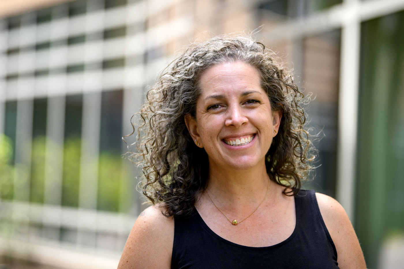 Deaf performer and ‘fan favorite’ Erin Rosenfeld takes Broadway ...