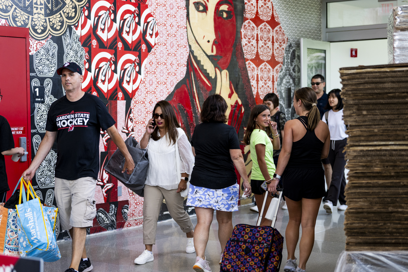 First Year Students & Their Parents Say Move-In is ‘Super Smooth’