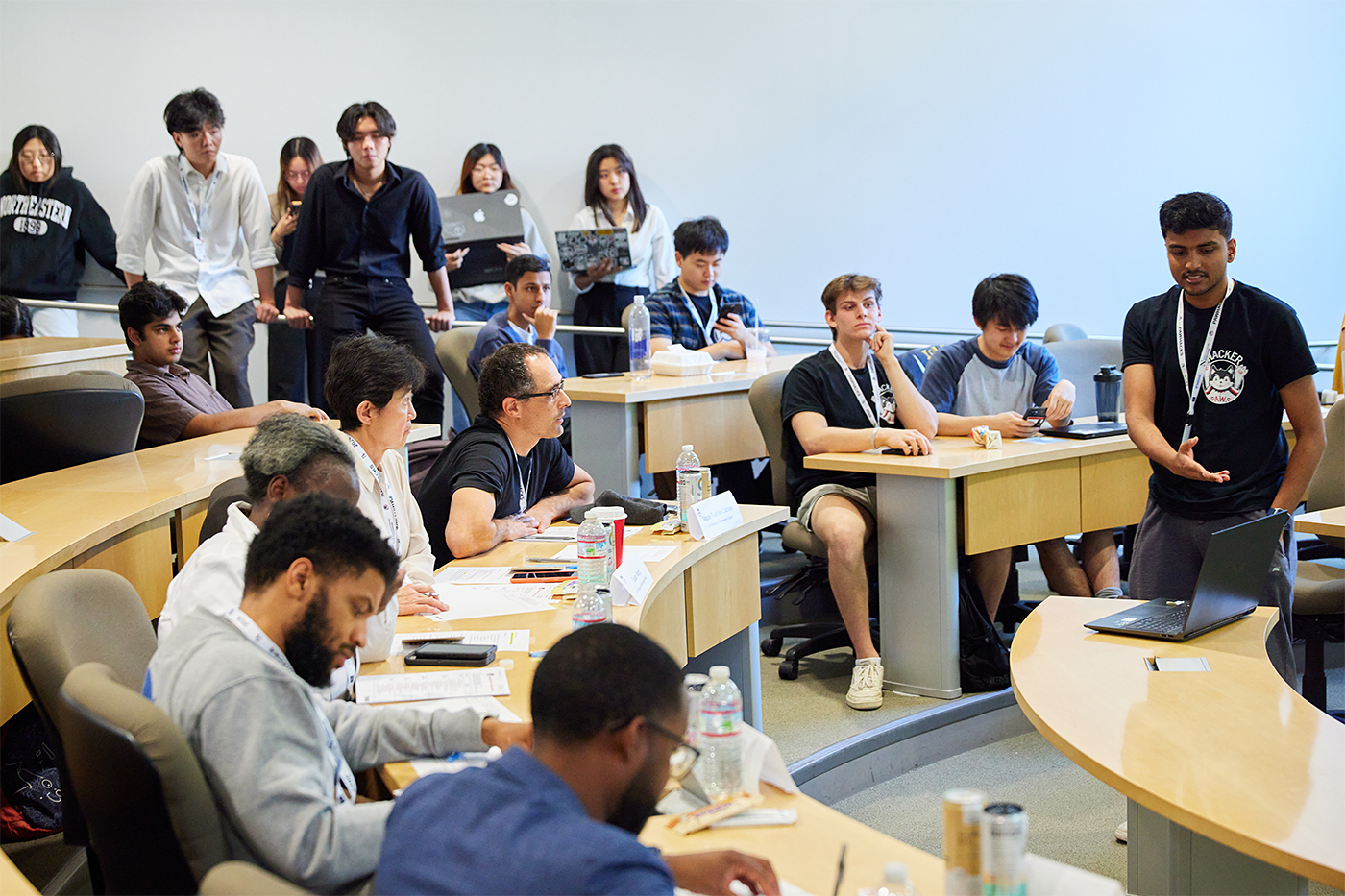 Oakland Students Impress in Weekend Product Pitch Competition