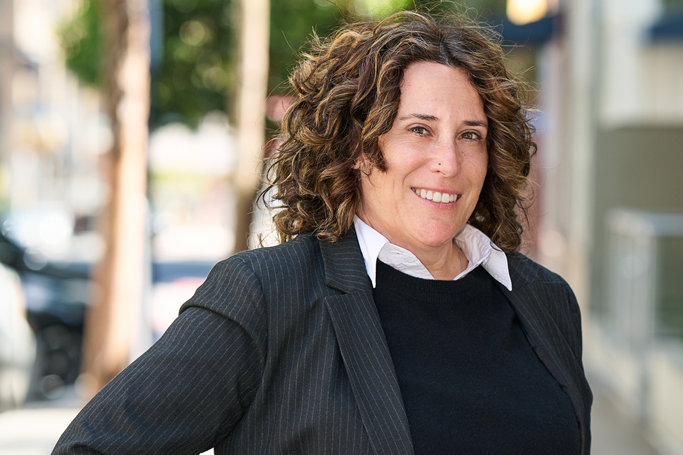 Magic and Politics Mix in Evette Davis's New Fantasy Thriller