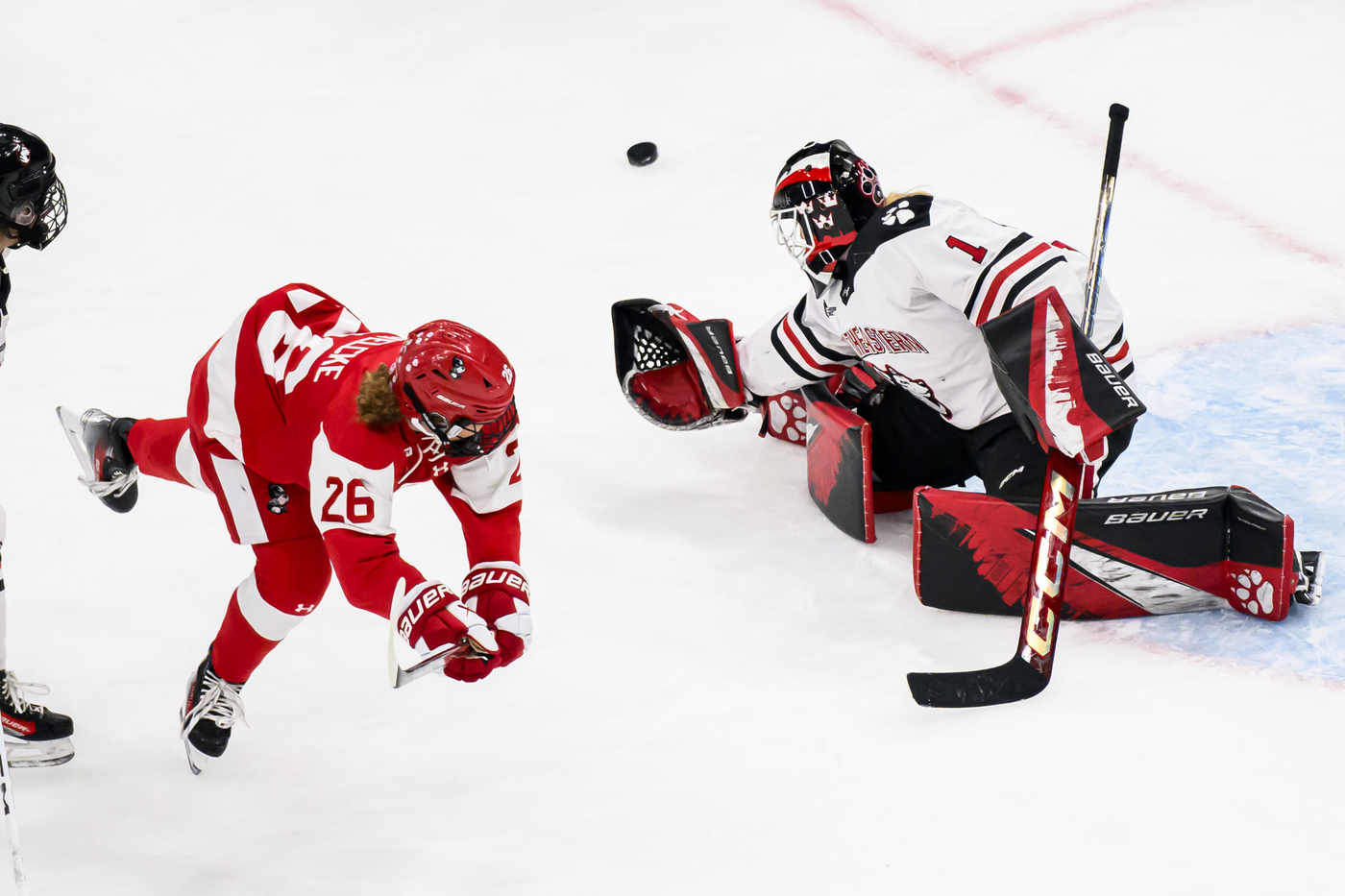 Underdog Huskies Meet BU to Compete for Hockey East Title