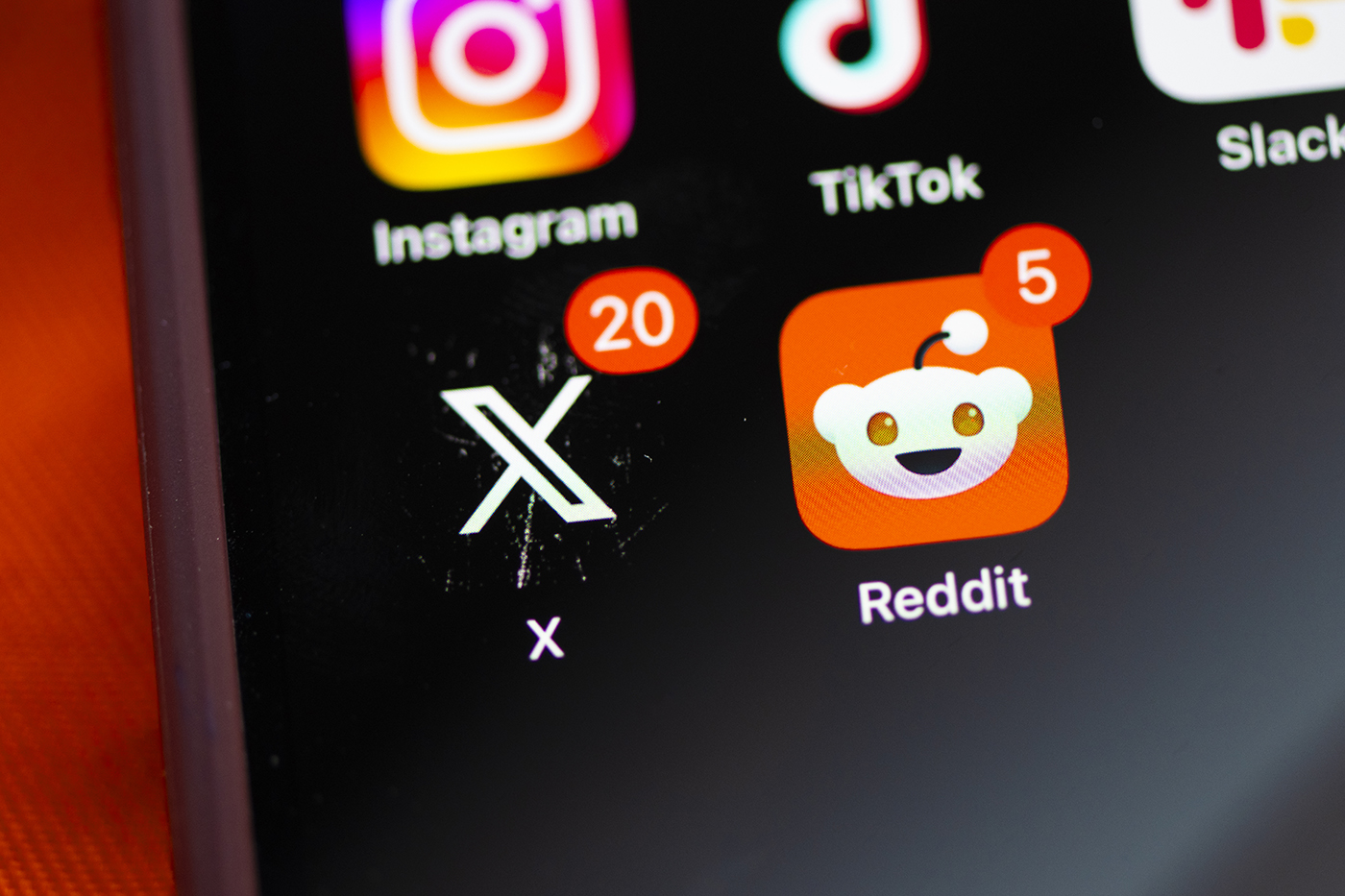 How Reddit Conversations Narrow & Intensify Before Major Events