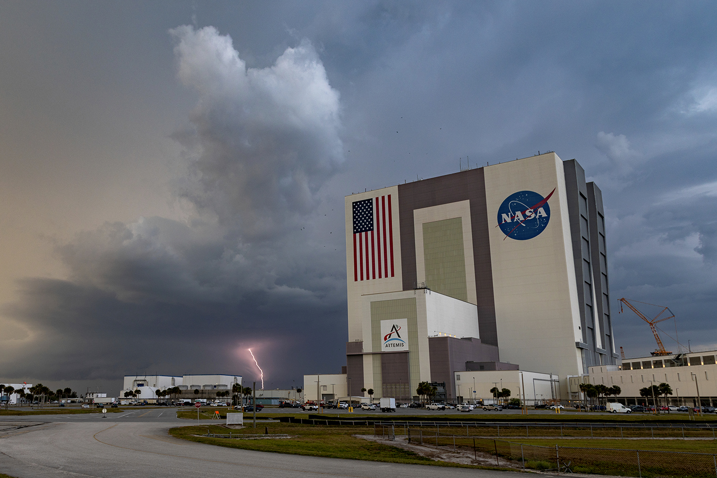 NASA budget cuts would decimate American science, expert says