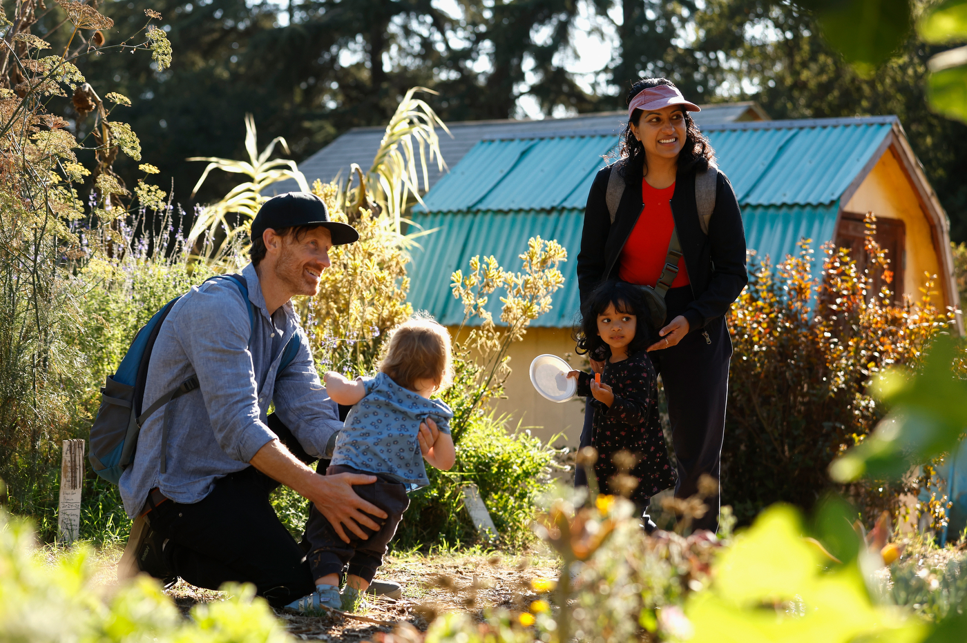 Oakland Farm Fest 2025 draws 200+ for honey tasting, live music