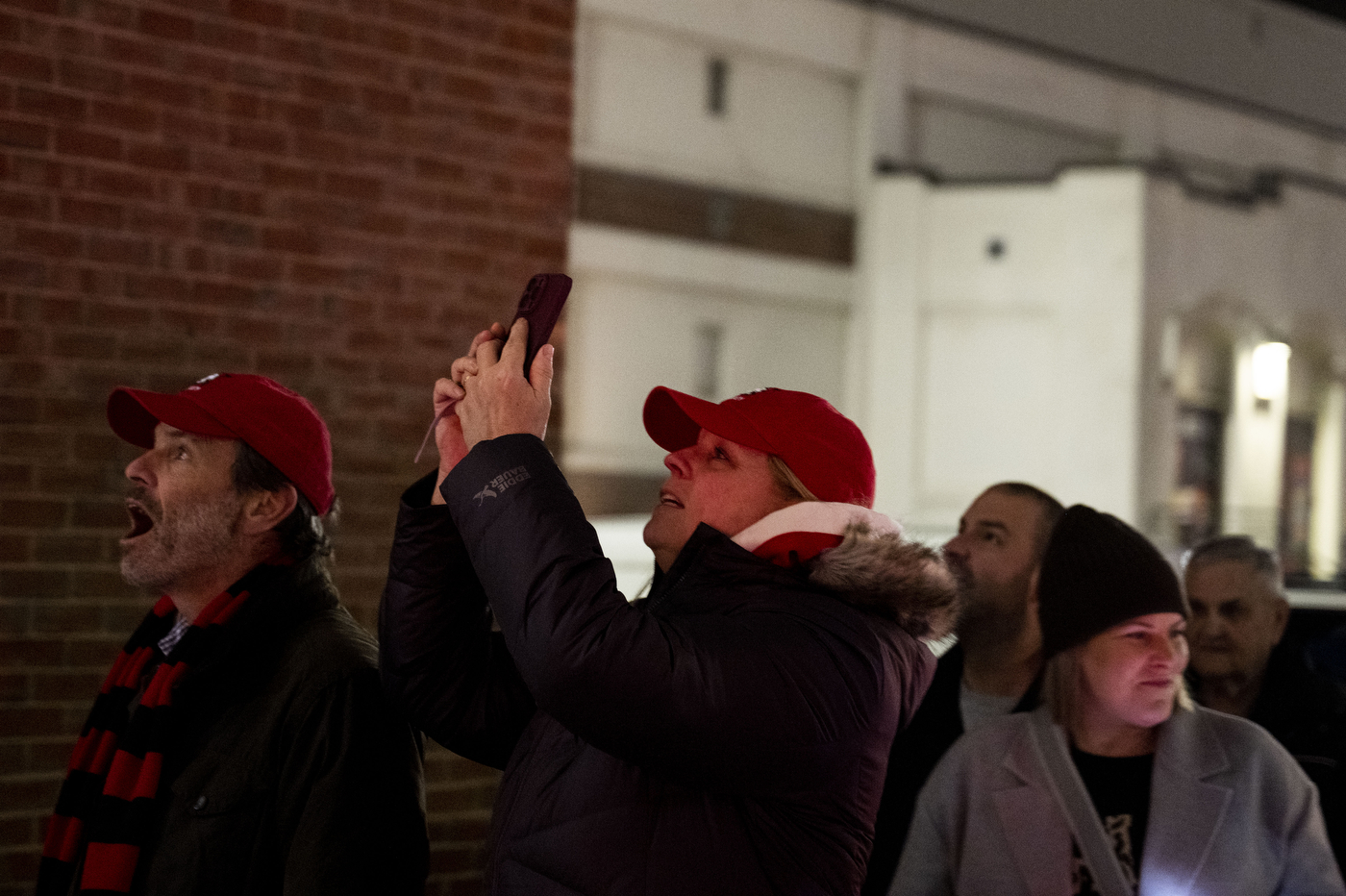 Huskies Bid Matthews Arena Emotional Farewell in Final Game