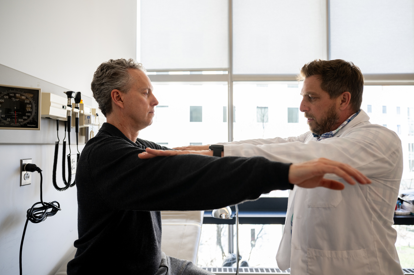 How Experts Explain and Treat Rotator Cuff Pain