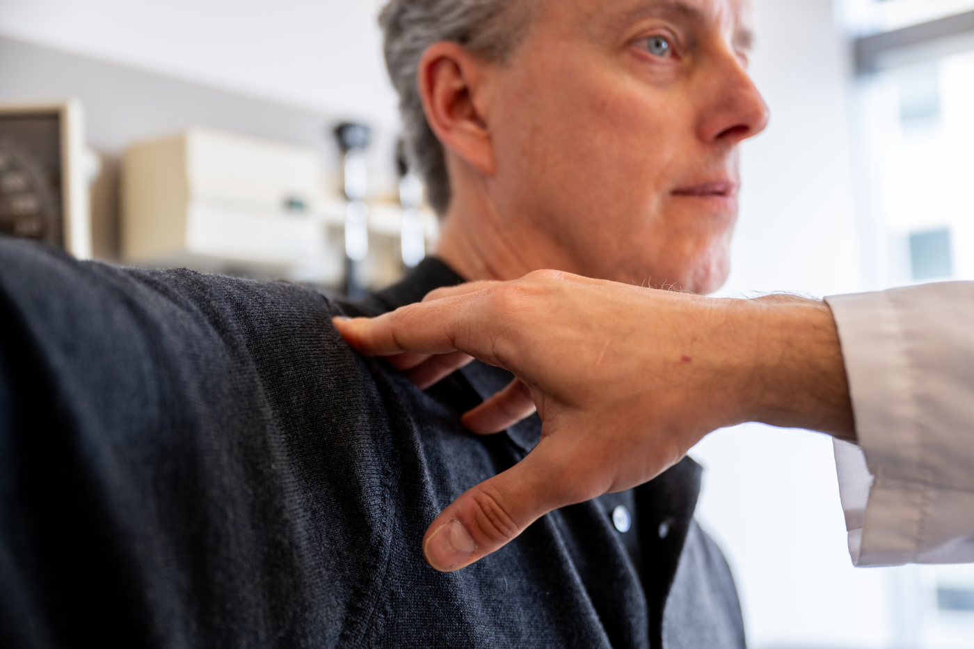 How Experts Explain and Treat Rotator Cuff Pain